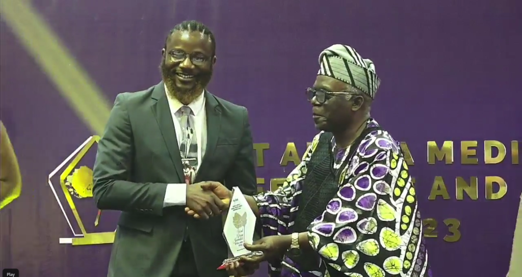 Nigerian Investigative Reporter wins West Africa Journalist of the Year ...